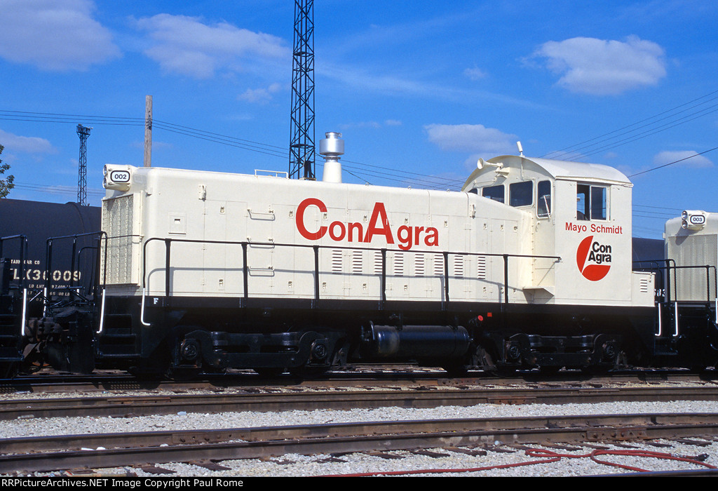 DLSX 002, EMD SW-7, ConAgra - Mayo Schmidt at the IHB Blue Island Yard